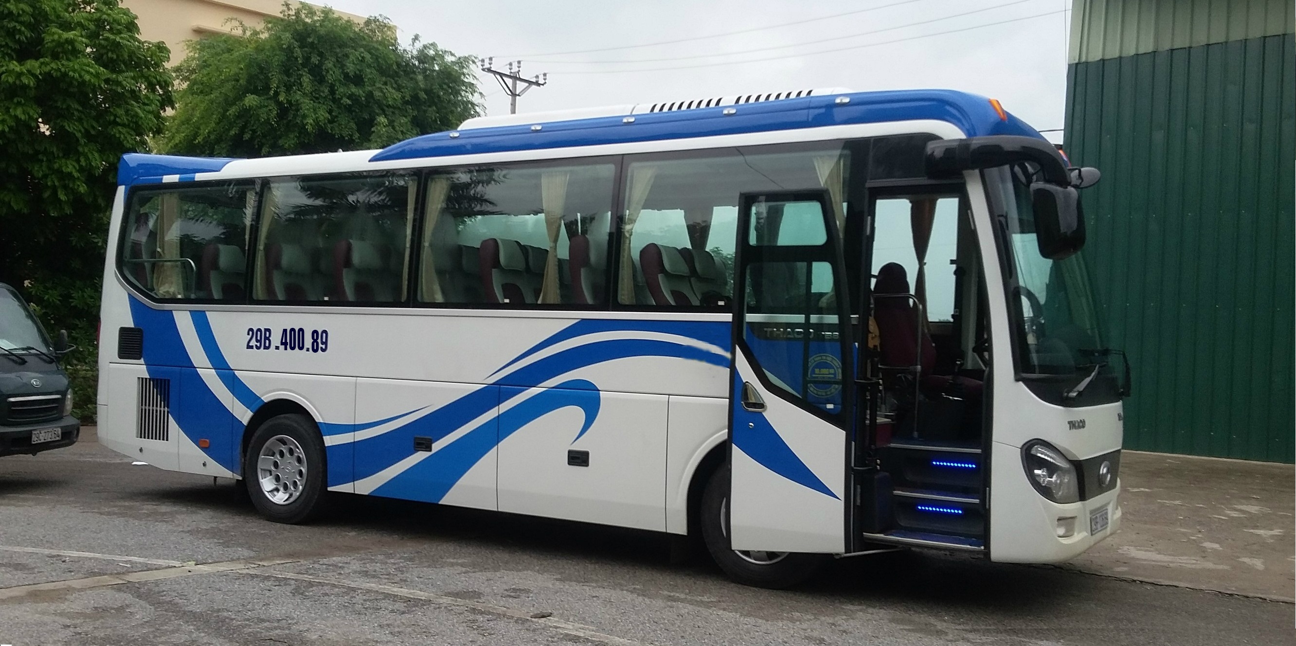 Xe 35 chỗ - Thaco Town - Xelinhan.vn